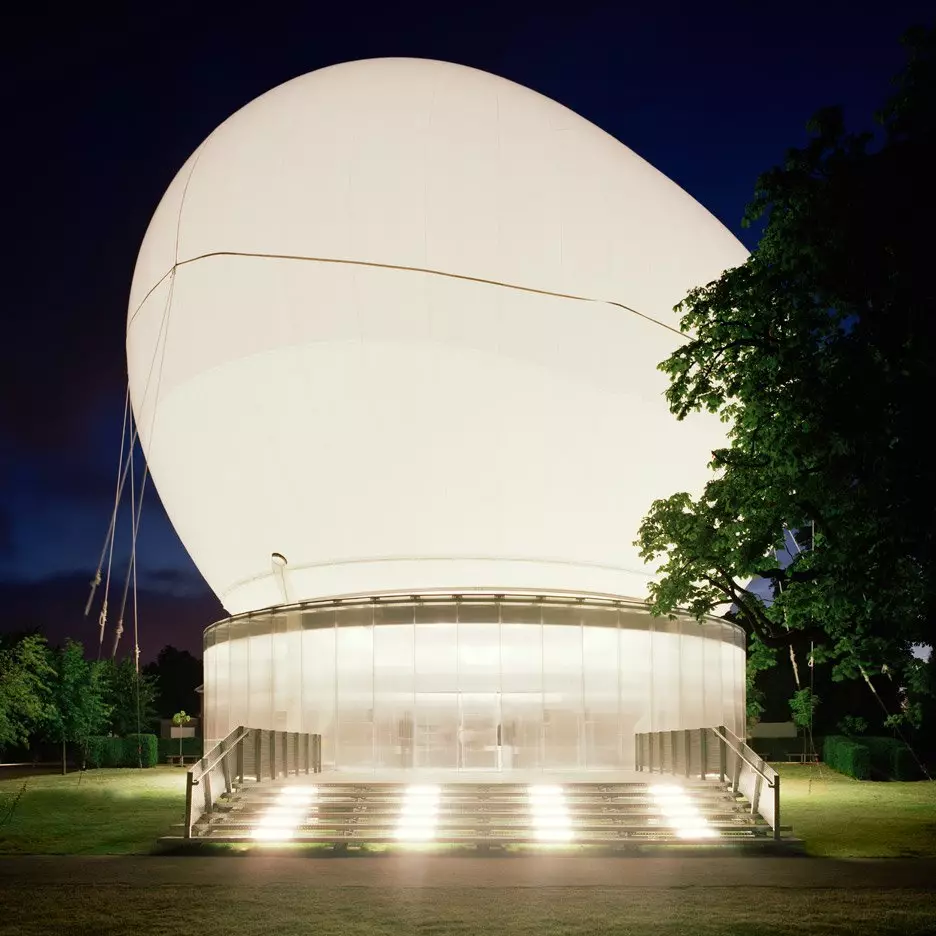 2006 Serpentine Gallery Pavilion av Rem Koolhaas och Cecil Balmond