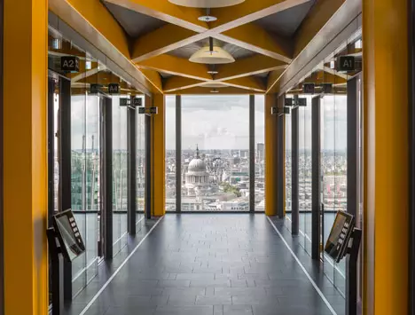 La Leadenhall Konstruaĵo de Rogers Stirk Harbour + Partners