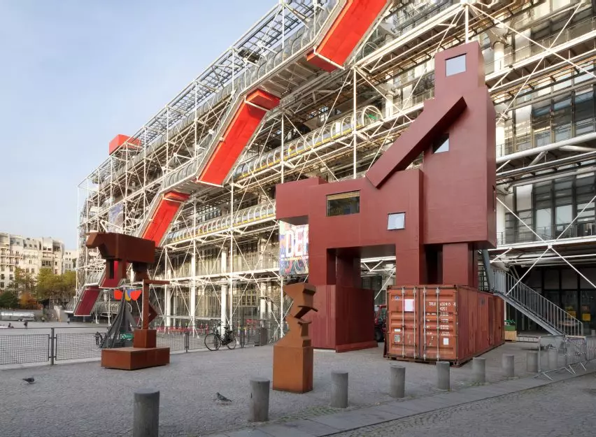 سينٽر Pompidou Atelier van Lieshout Domestokator