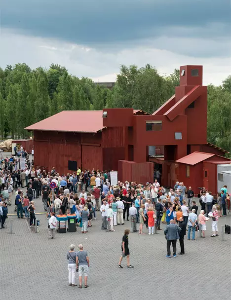 Le Lelei, Le Leaga ma le Auleaga saunia e Atelier Van Lieshout i le Ruhrtriennale