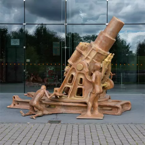 Le Lelei, Le Leaga ma le Auleaga saunia e Atelier Van Lieshout i le Ruhrtriennale