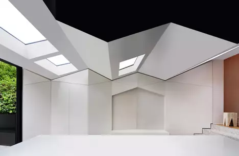 Folds House ដោយ Bureau de Change Architects