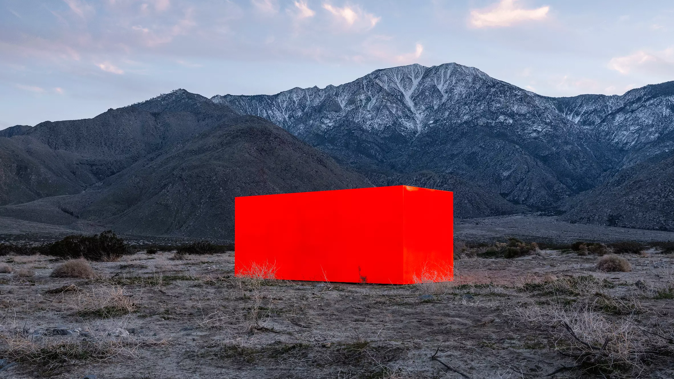 Instal·lació de Sterling Ruby per a Desert X 2019