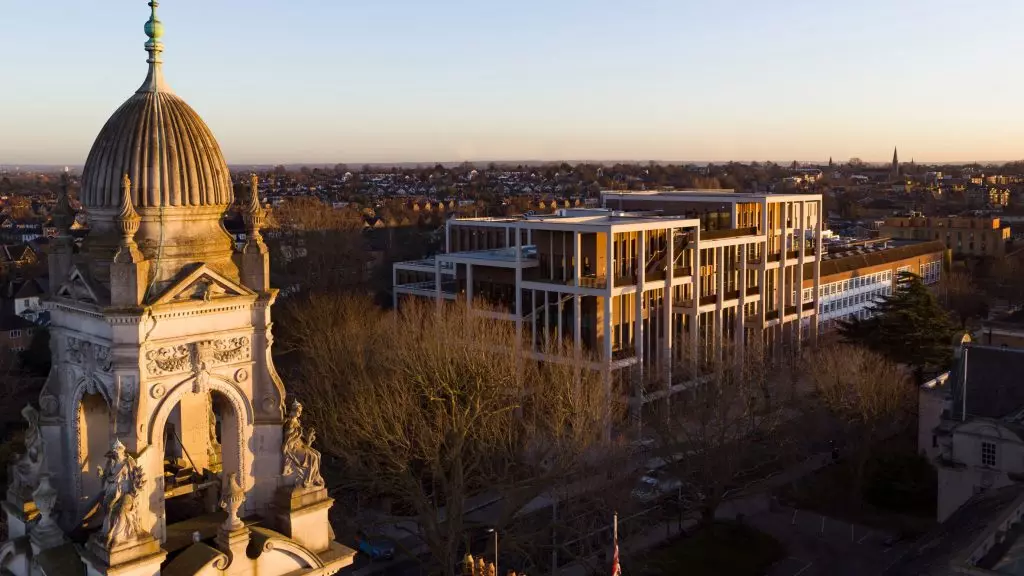 Das Town House von Grafton Architects gewinnt den Mies van der Rohe Award 2022