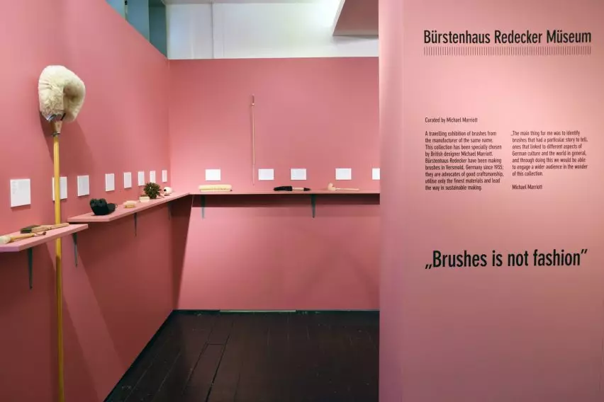 Bürstenhaus Redecker Müseum é uma vitrine itinerante de pincéis com curadoria de Michael Marriott