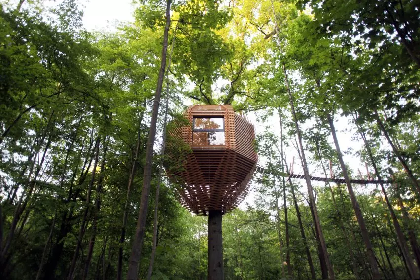 Origine casa sull'albero di Atelier Lavit