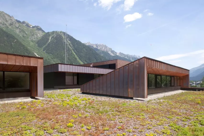 Caserne de Pompiers de Chamonix par Studio Gardoni