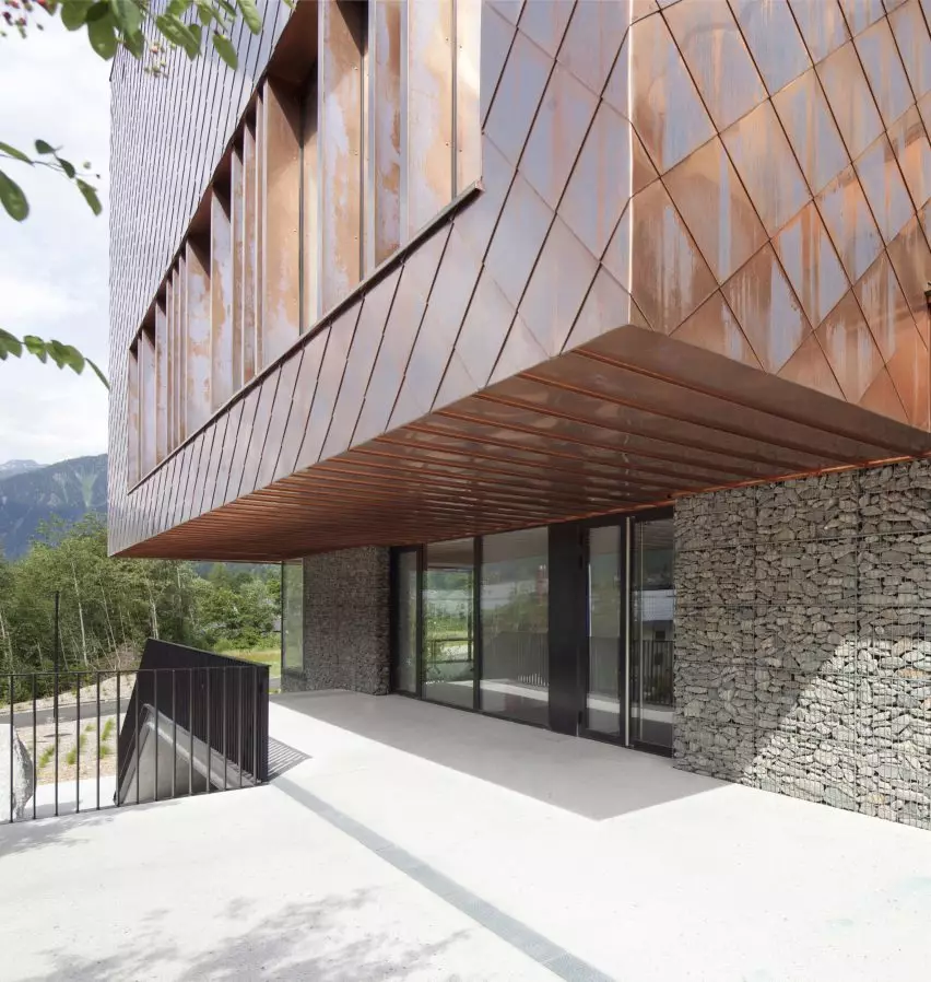 Caserne de Pompiers de Chamonix par Studio Gardoni