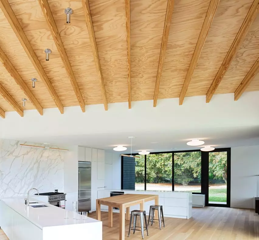 Watermill House oleh Desai Chia Architecture