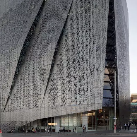 Menara Sydney Jean Nouvel memiliki taman vertikal dan reflektor sinar matahari yang besar 19000_2