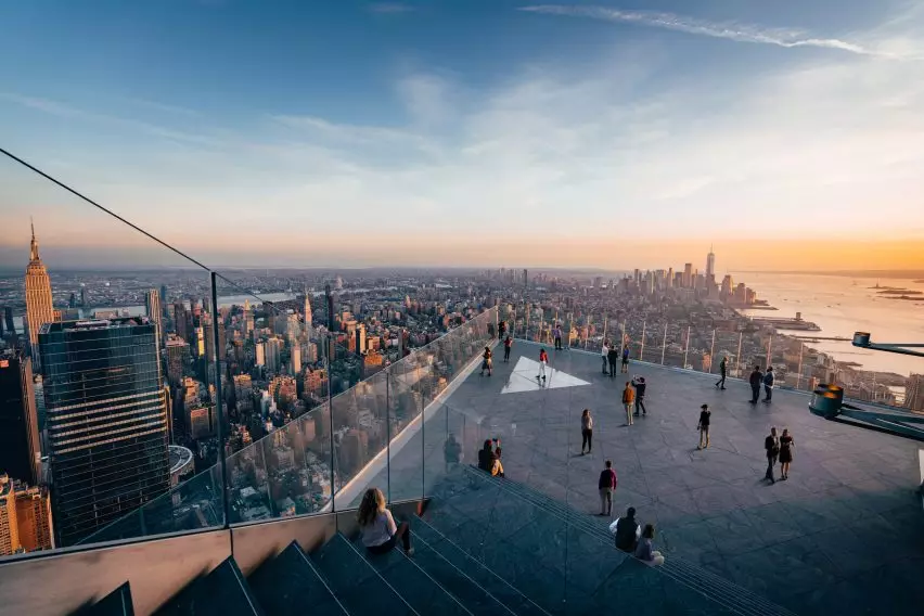 O lo'o oso a'e le pito i luga o le lagi mai luga o le maualuga maualuga o Hudson Yards 19164_3