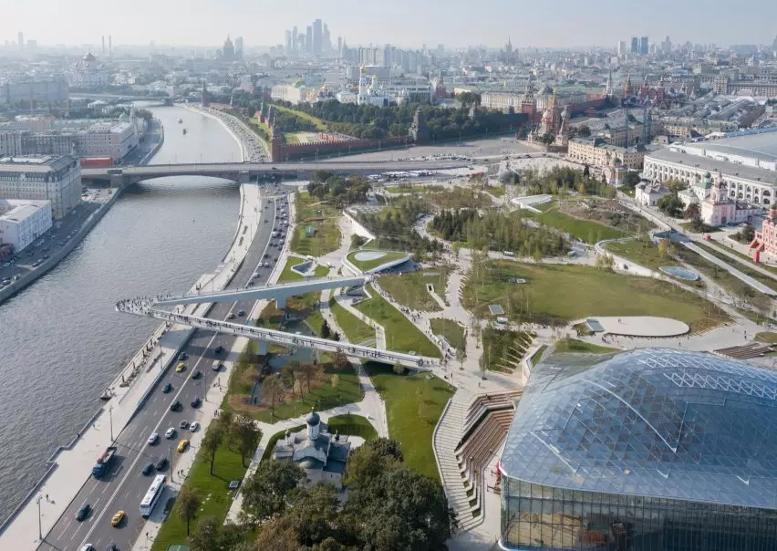 Zaryadye Park nyob rau hauv Moscow