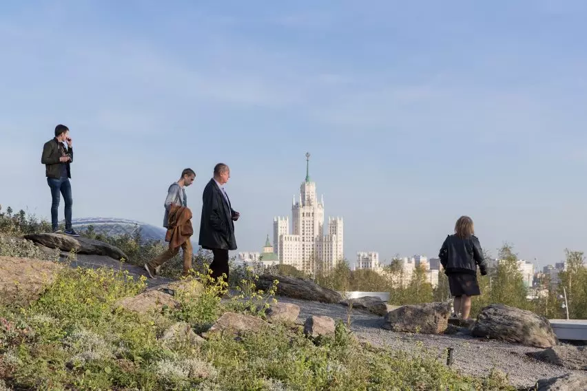 Landscapes Gardens Zaryadye Park nyob rau hauv Moscow