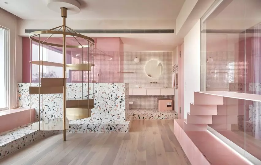 Cats' Pink House vum KC Design Studio