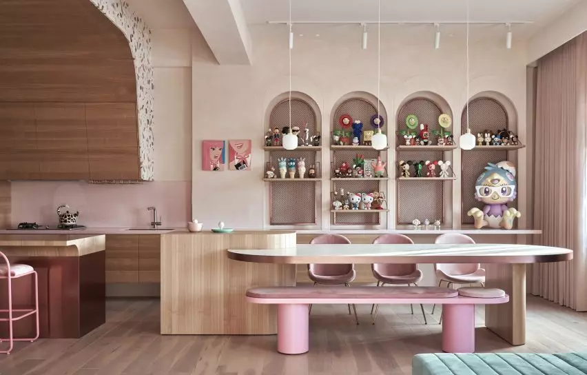 Cats' Pink House vum KC Design Studio