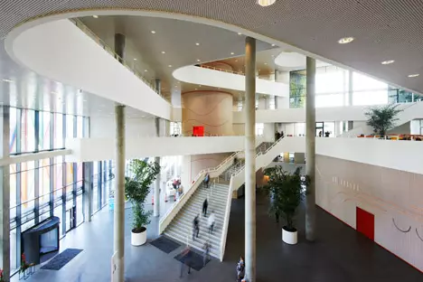 Edificio do campus de Kolding na SDU por Henning Larsen