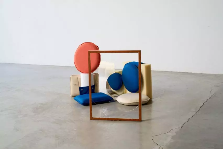 Intebe za Kaoi ya moderi ya Ebba ishingiye kuri Ettore Sottsass 'Memphis Group 19497_5