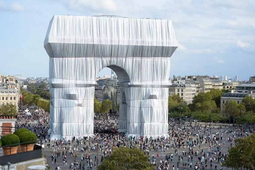 L'Arc de Triomphe verpakt