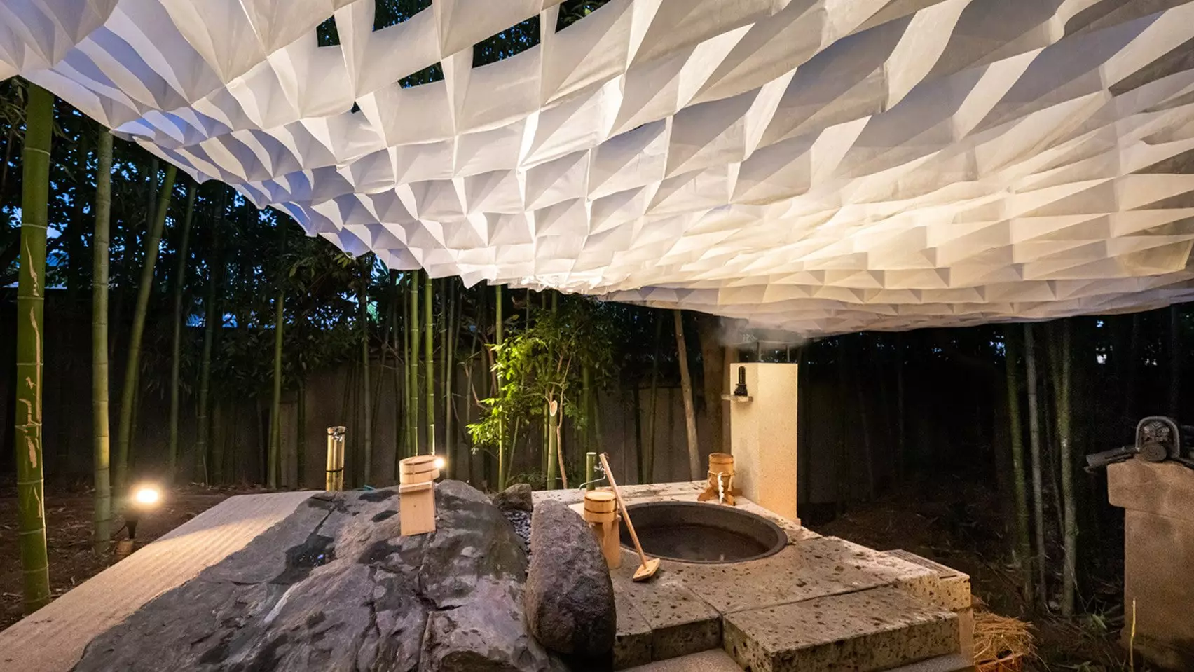 Kengo Kuma kreiert einen von lebendem Bambus gestützten Pavillon im Kyoto-Tempel