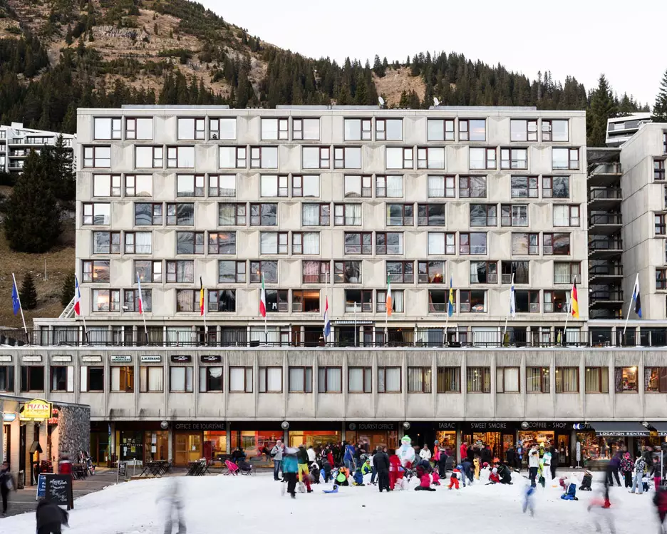 I-Brutalist ski resort yaseFlaine, eFransi nguAlastair Philip Wiper