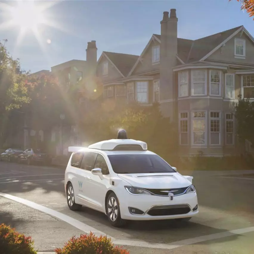 Selbstfahrender Chrysler-Minivan von Waymo von Google