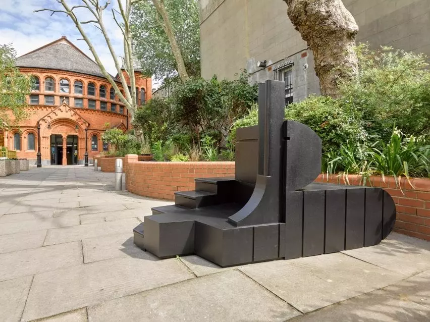 Serpentine Pavilion element