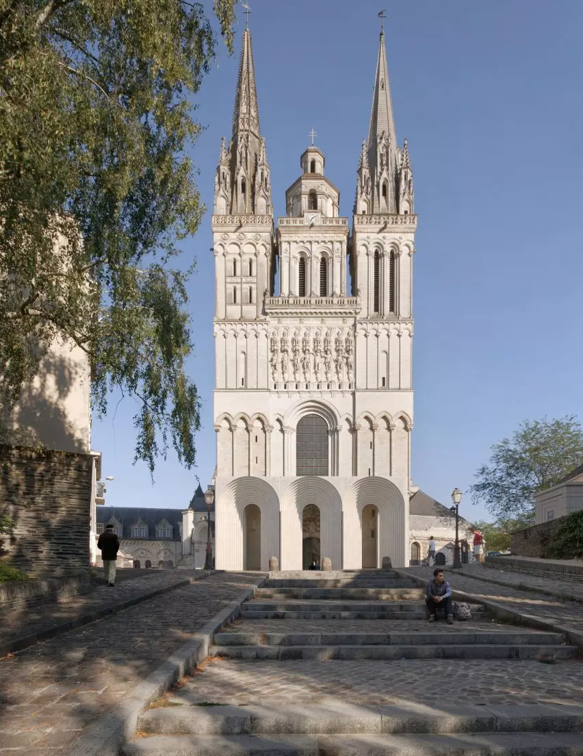 Kengo Kumas design for Angers katedral i Frankrike