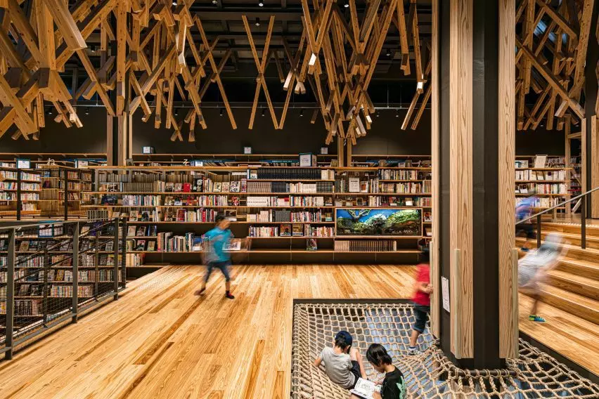 Yusuhara Community Library από τον Kengo Kuma