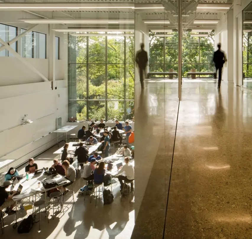 The Taubman Complex eftir Morphosis