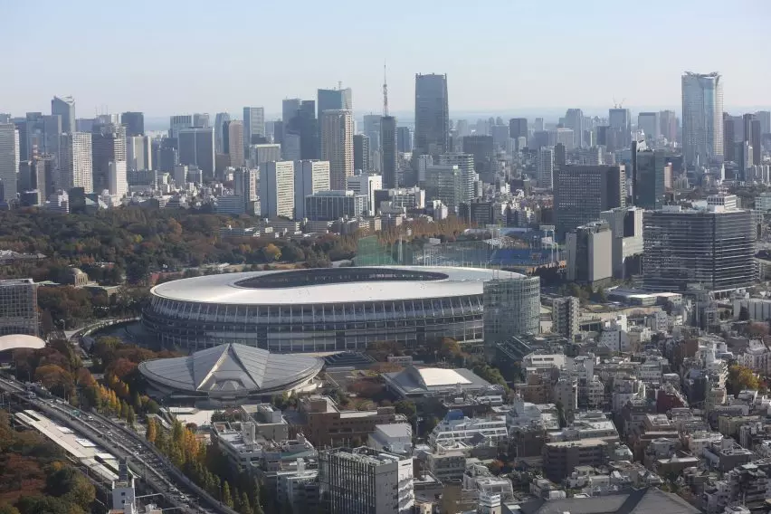 Eng Loftopklärung vum Japan National Stadium