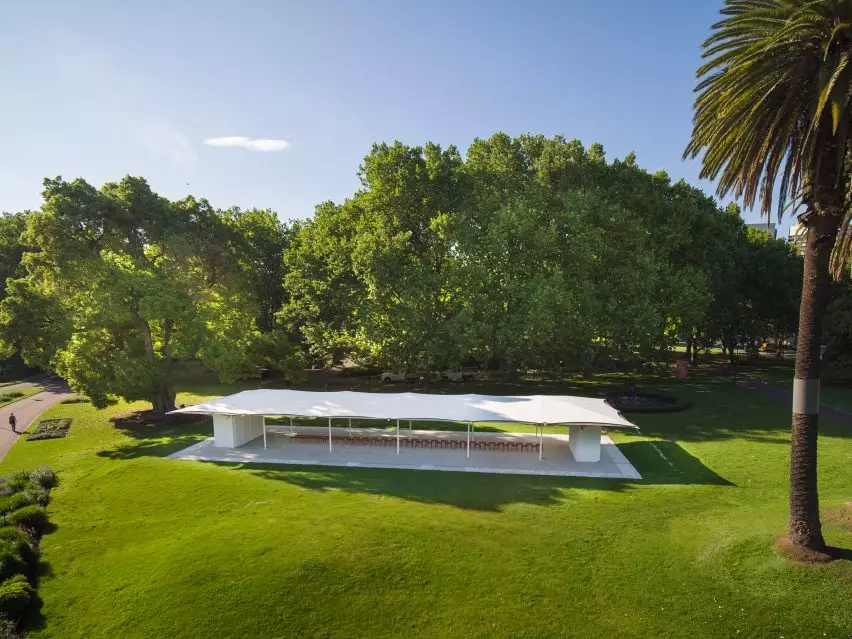 MPavilion 2019 od Glenna Murcutta v Melbourne, Austrálie