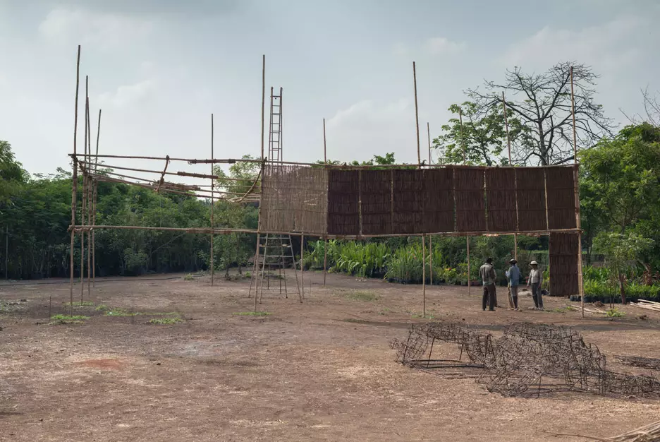 MPavilion ane sa a pa Studio Mumbai se pi gwo estrikti banbou ki te janm bati nan Ostrali