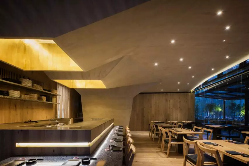 Oku Restaurant van Michan Architecture in Mexico-Stad