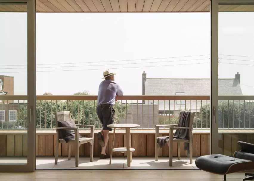 Balcony hauv Thorpeness Beach House los ntawm IF_DO