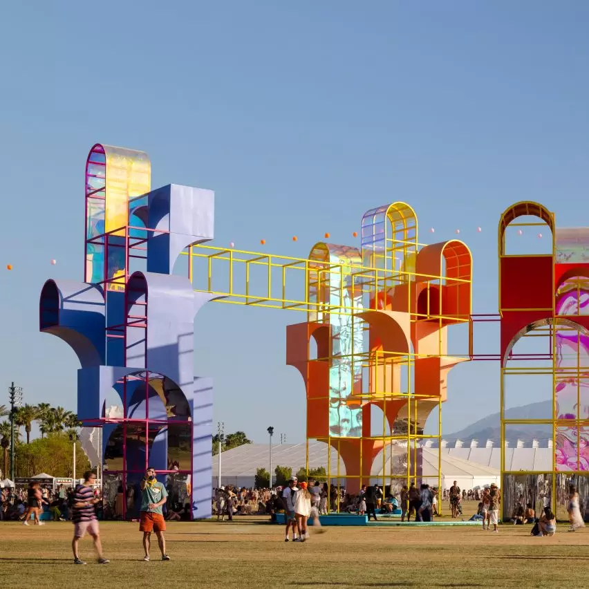 An Clós Súgartha ag Architensions ag Coachella 2022