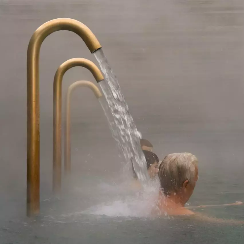 Vals los ntawm Peter Zumthor yog ib feem ntawm Jane Withers 'install Soak Steam Npau suav ntawm London Design Festival 2016