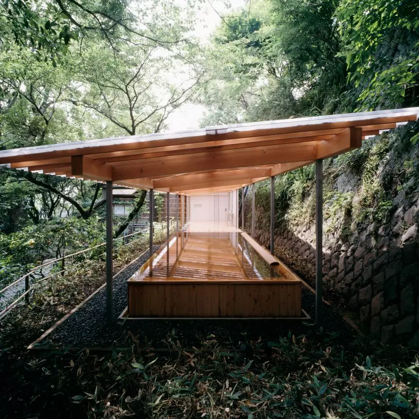 Le sauna de Kengo Kuma fait partie de l'exposition Soak Steam Dream de Jane Withers au London Design Festival 2016