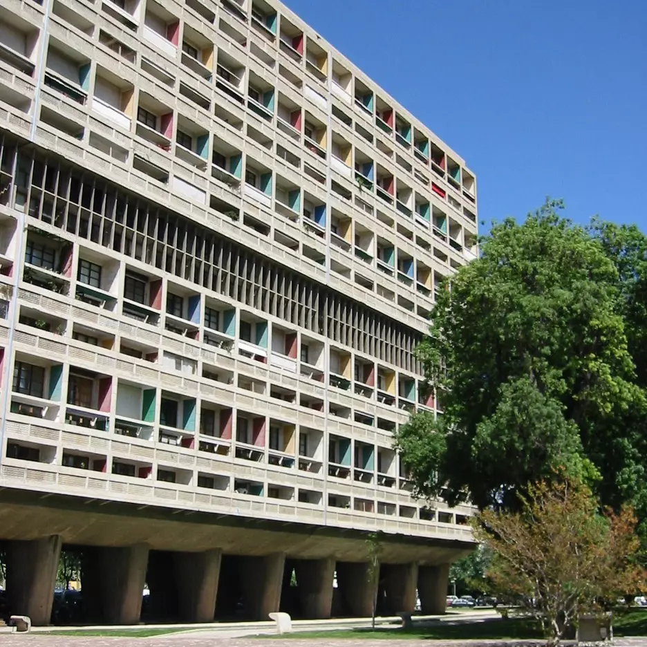 Marc Hagan-Guirey naudoja kirigami, kad atkurtų Le Corbusier pastatus popieriuje 21700_1