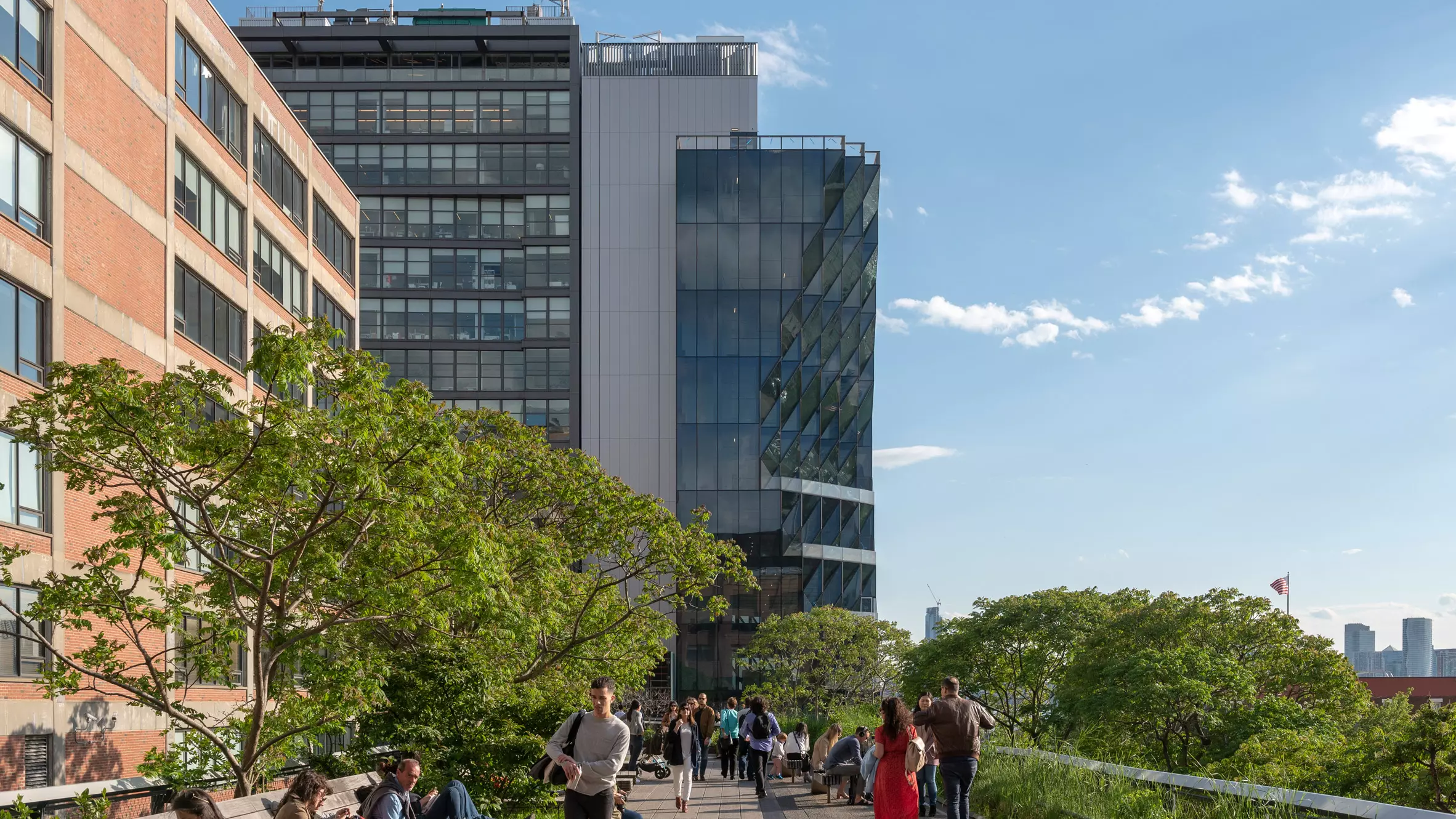 Studio Gang pabeidz noslīpēto Solar Carve Tower celtniecību Ņujorkas High Line