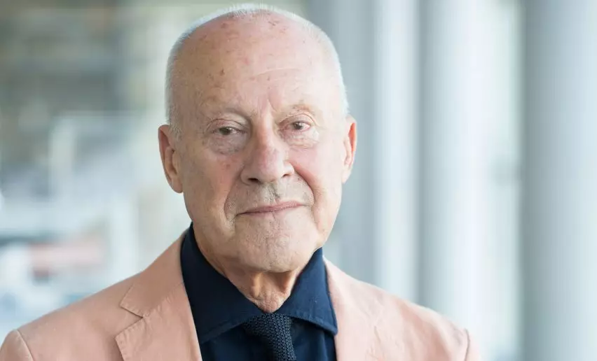 Norman Foster ស្តីពីមេរោគឆ្លង