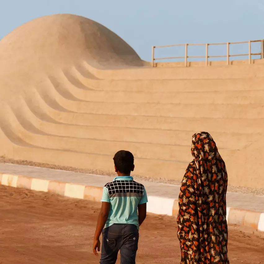 Ayana di Hormoz, Iran, ku Arsiték ZAV