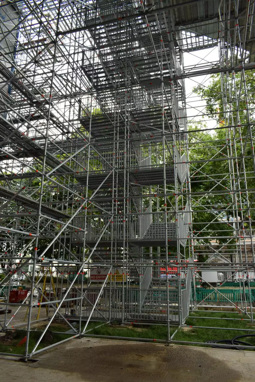 Scaffolding qauv ntawm qhov pom hauv London