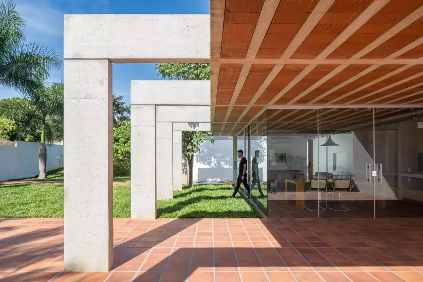 Maison Portique par Bloco Arquitetos