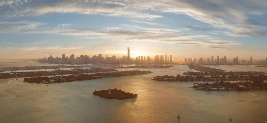 Waldorf Astoria Miami Skyline