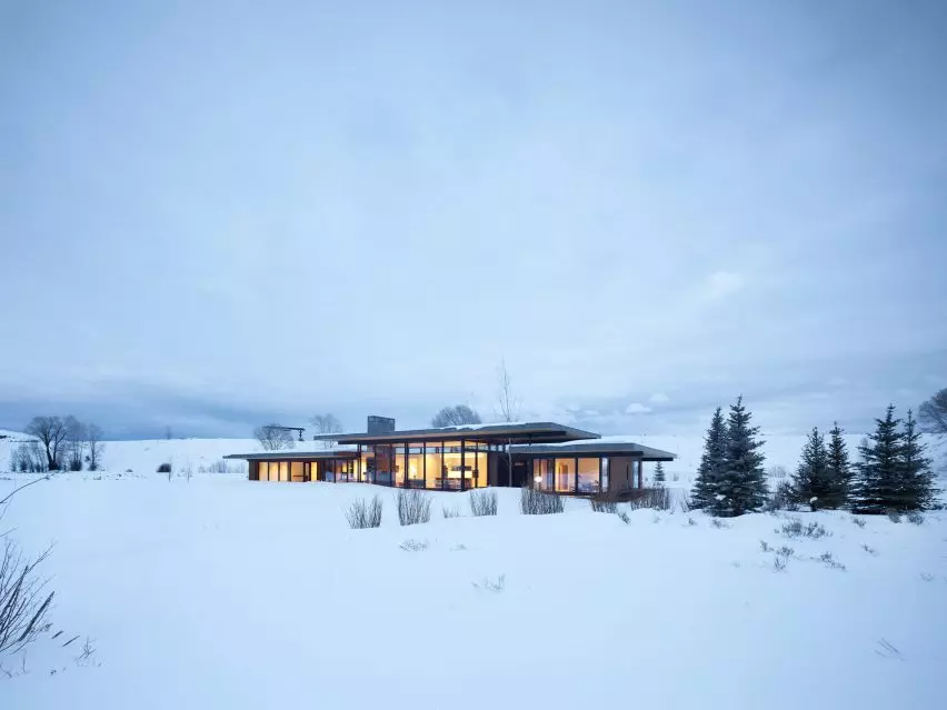 CLB Architects Japanese Home Wyoming Eksteriør vinter