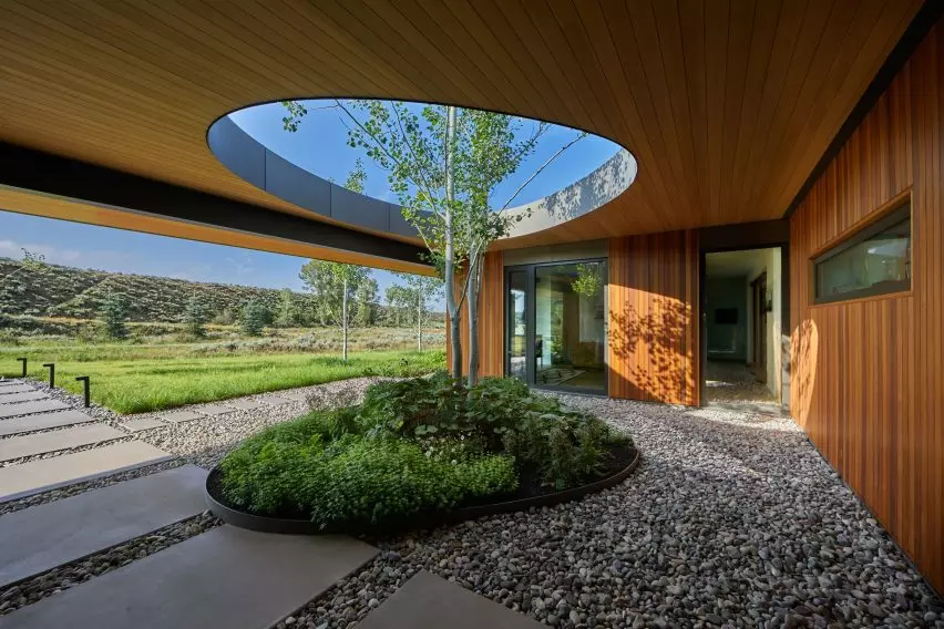 CLB Architects Japon Evi Wyoming Avlusu