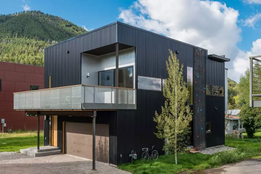 Cache Creek Residence eftir Carney Logan Burke