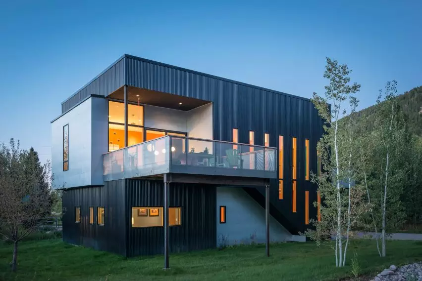 Cache Creek Residence deur Carney Logan Burke