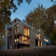 Mohican Hills House av Robert Gurney Architect