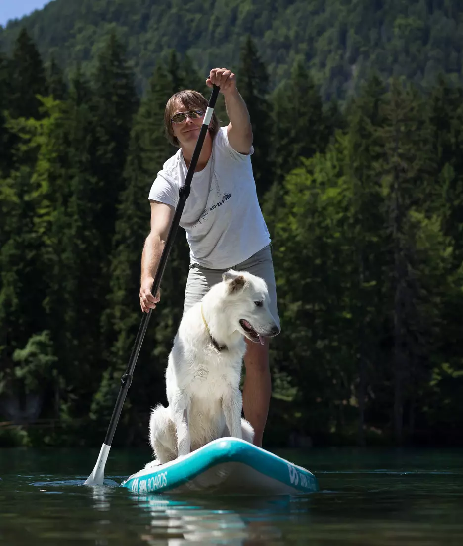 Selbstopblaasbar elektresch Paddleboard vu SipaBoards